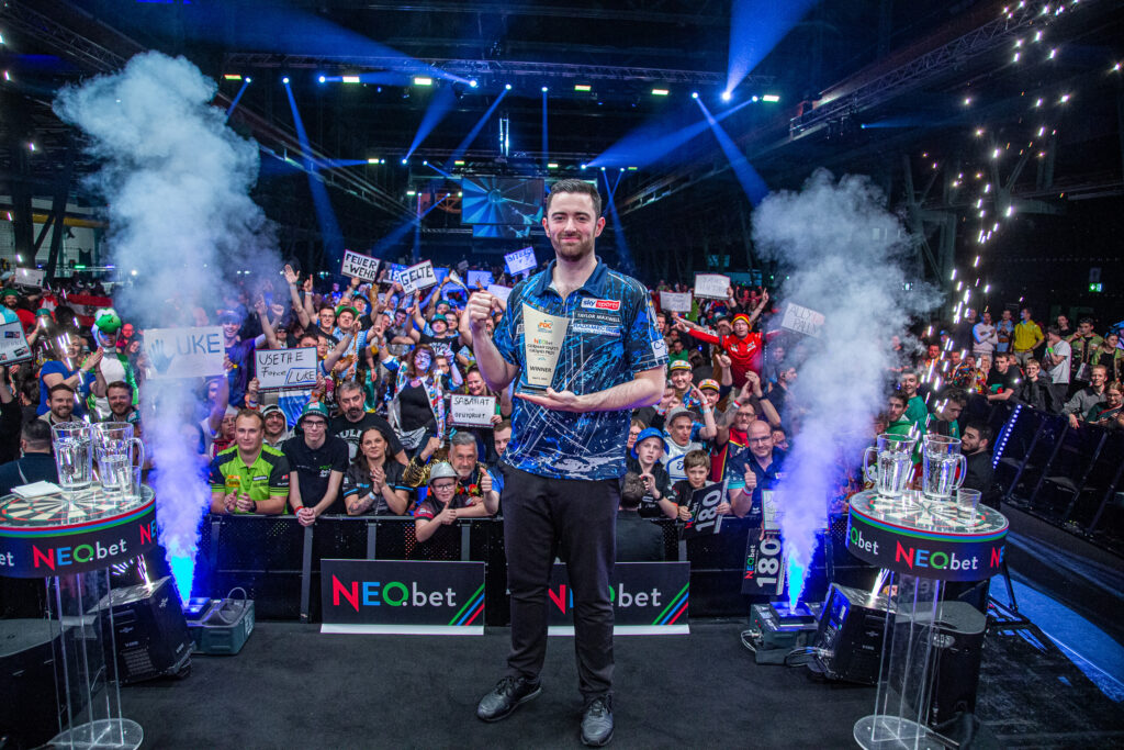 Incredible Humphries storms to NEO.bet German Darts Grand Prix title | PDC Europe